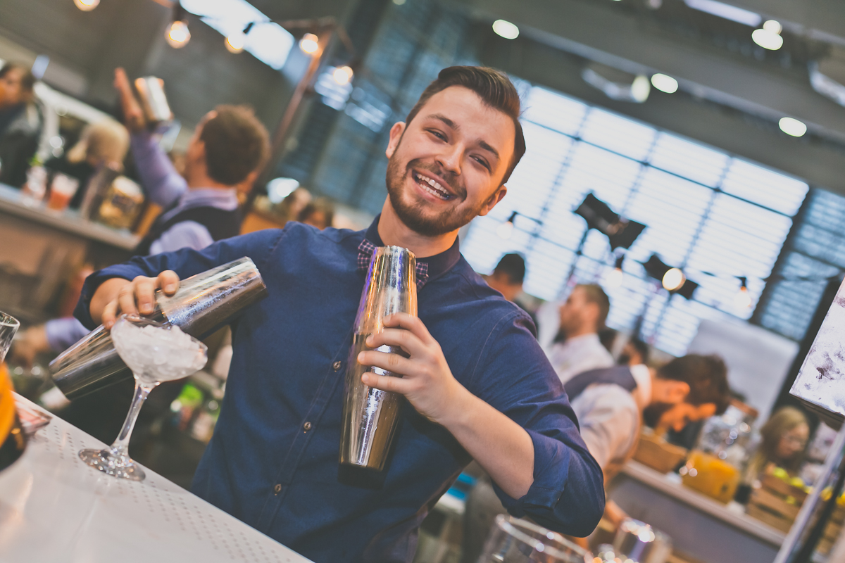 Barman na wesele - Ekskluzywne przeżycie dla Młodej pary i gości!